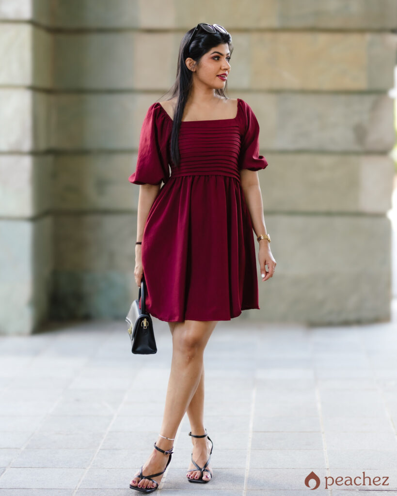 Pin tuck solid short dress – Peachez