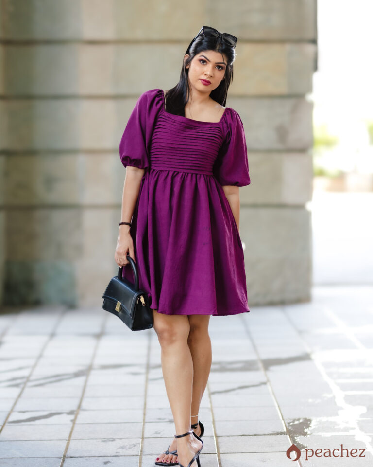 Pin tuck solid short dress – Peachez